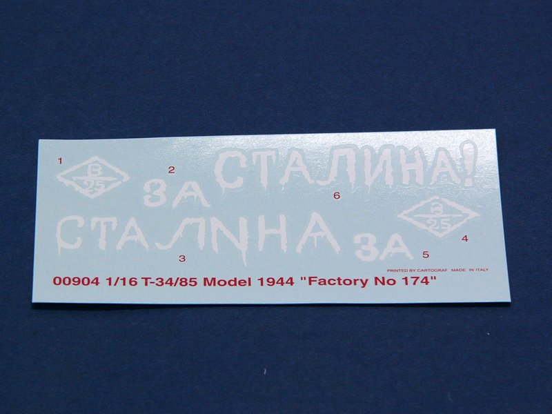 Trumpeter 00902 T-34/85 Model 1944 Factory No 183 1:16