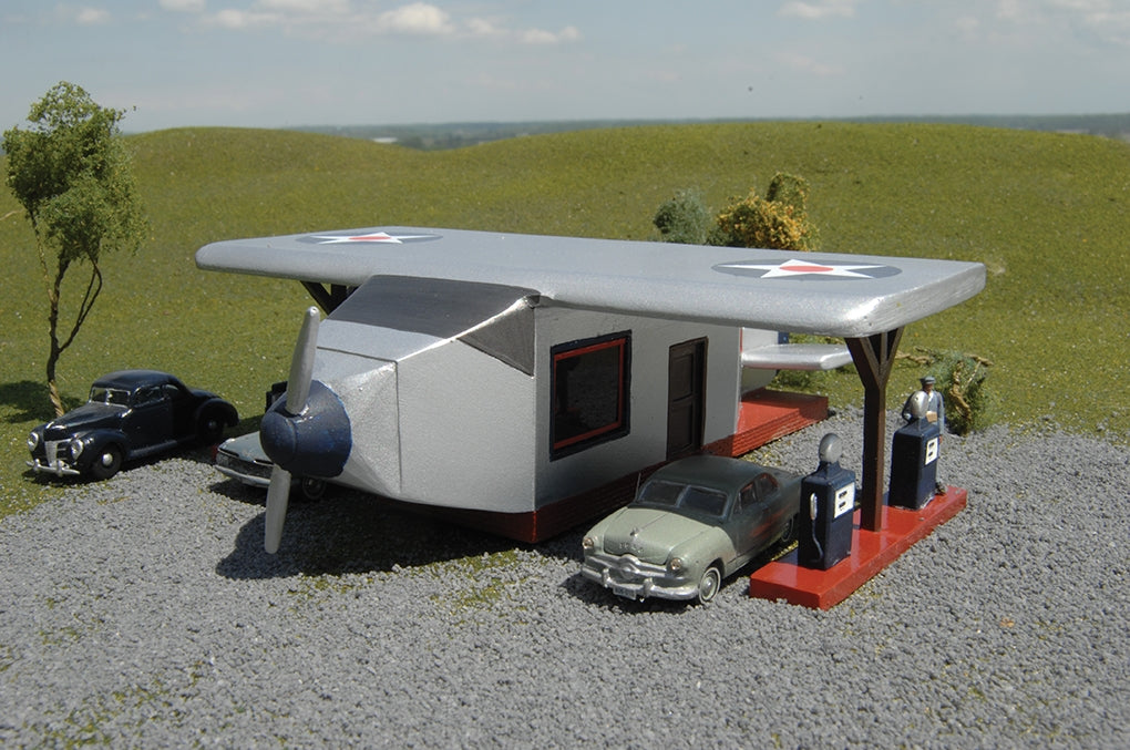 Bachmann SceneScapes HO 35201 Roadside USA Building, Airplane Gas Stat