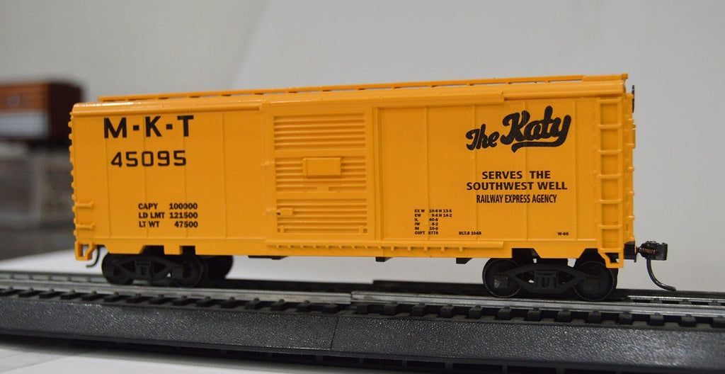 PREORDER Value Trains USA HO 40-305 40' PS-1 Boxcar, Missouri-Kansas-T
