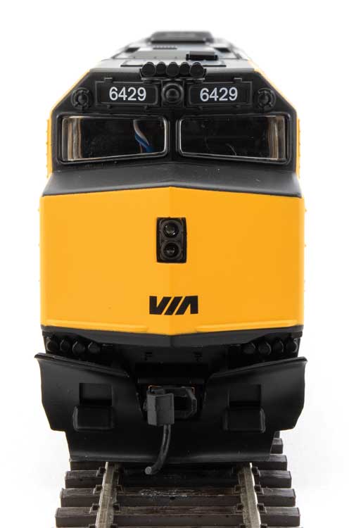 WalthersMainline 910-9475 EMD F40PH - Standard DC -- VIA #6429, HO